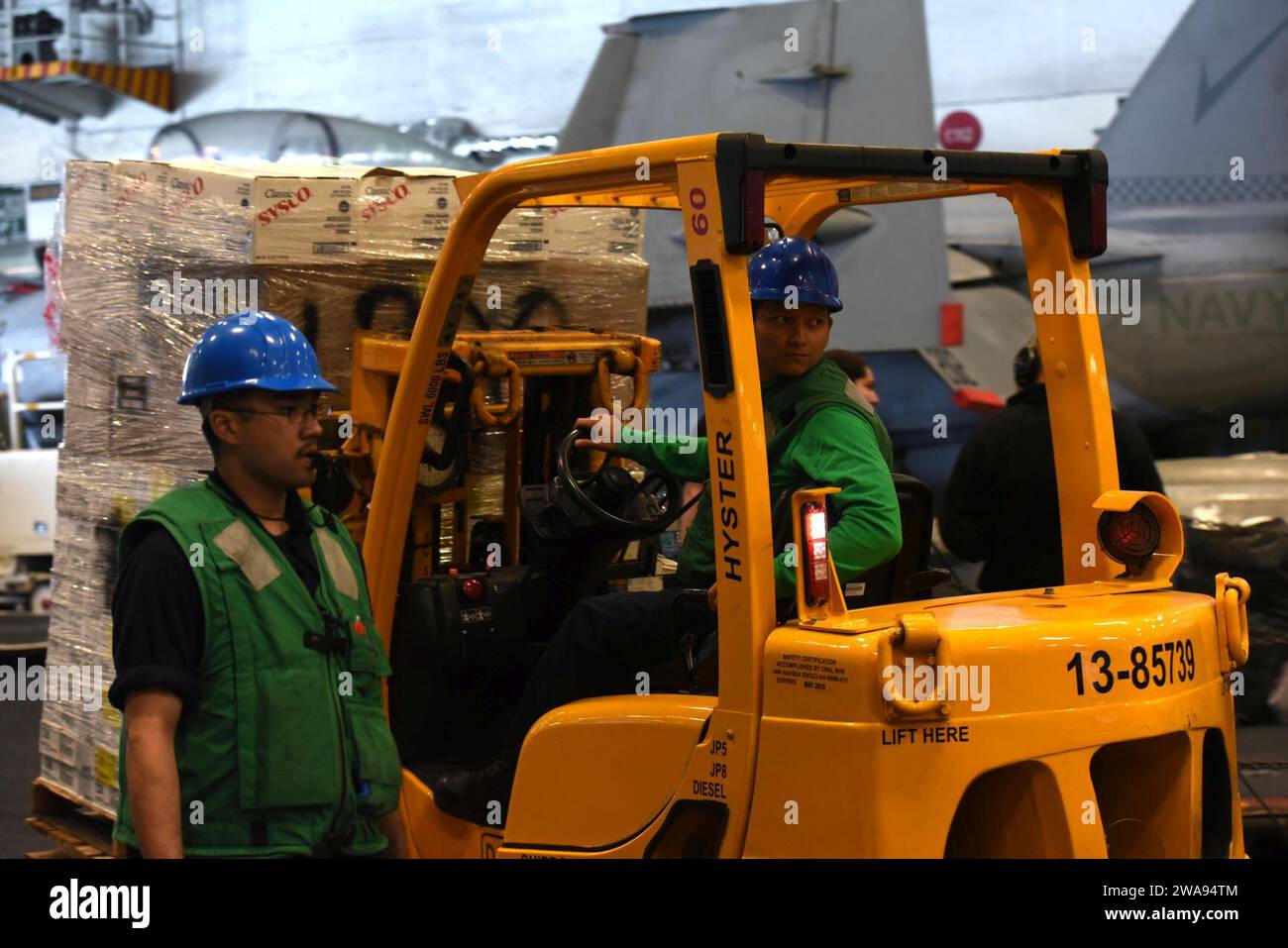 US military forces. 180428ZH683-0372 MEDITERRANEAN SEA (Apr. 28, 2018 ...