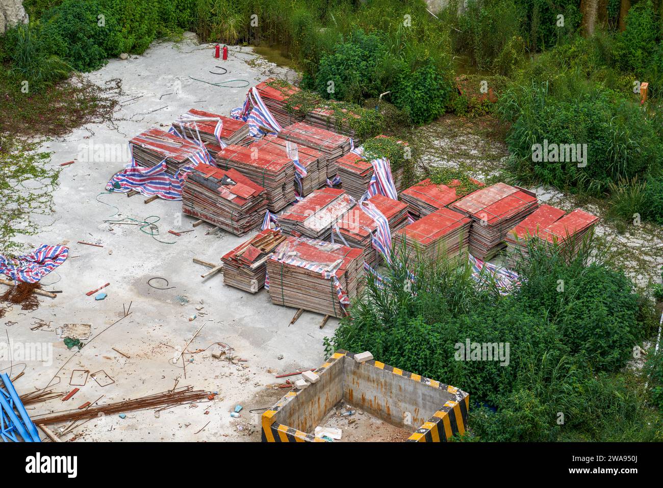 Rebar in storage hi-res stock photography and images - Alamy