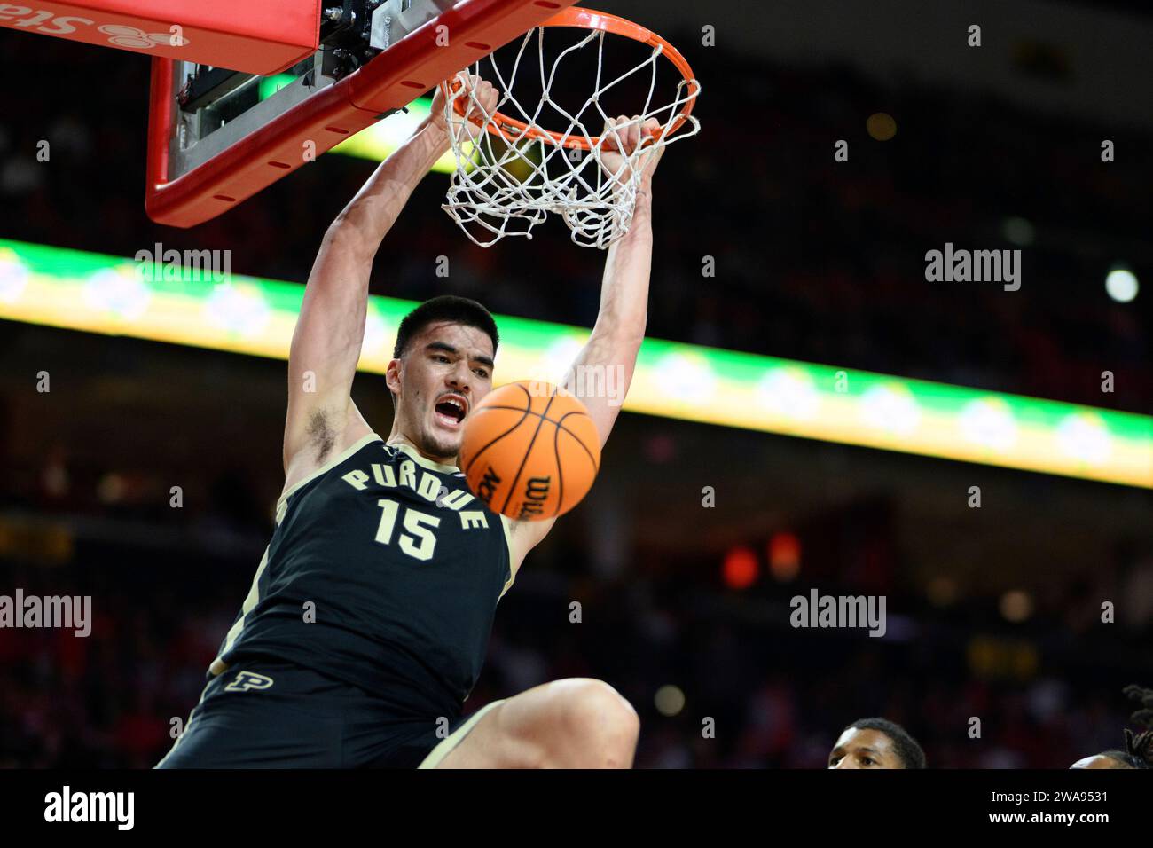 January 02, 2024: Purdue Boilermakers center Zach Edey (15) dunks the ...