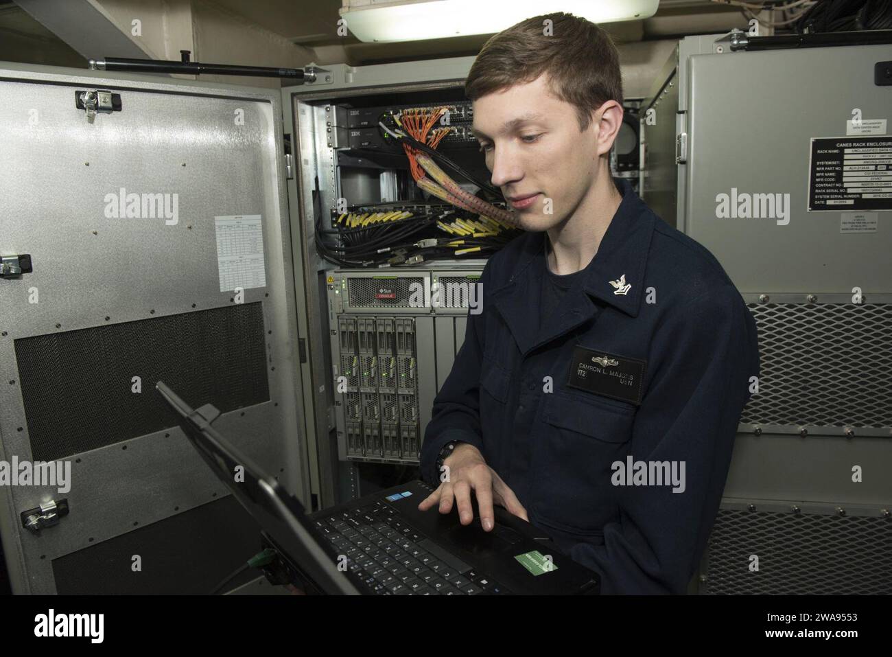 Ongoing data processing hi-res stock photography and images - Alamy