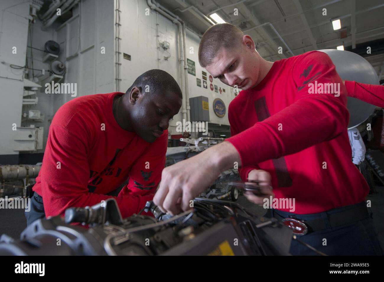 Isis fighter gun hi-res stock photography and images - Alamy