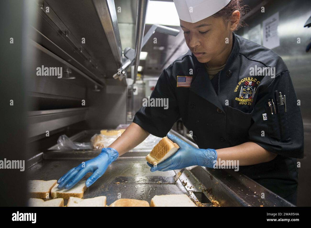 Uss racine hi-res stock photography and images - Alamy