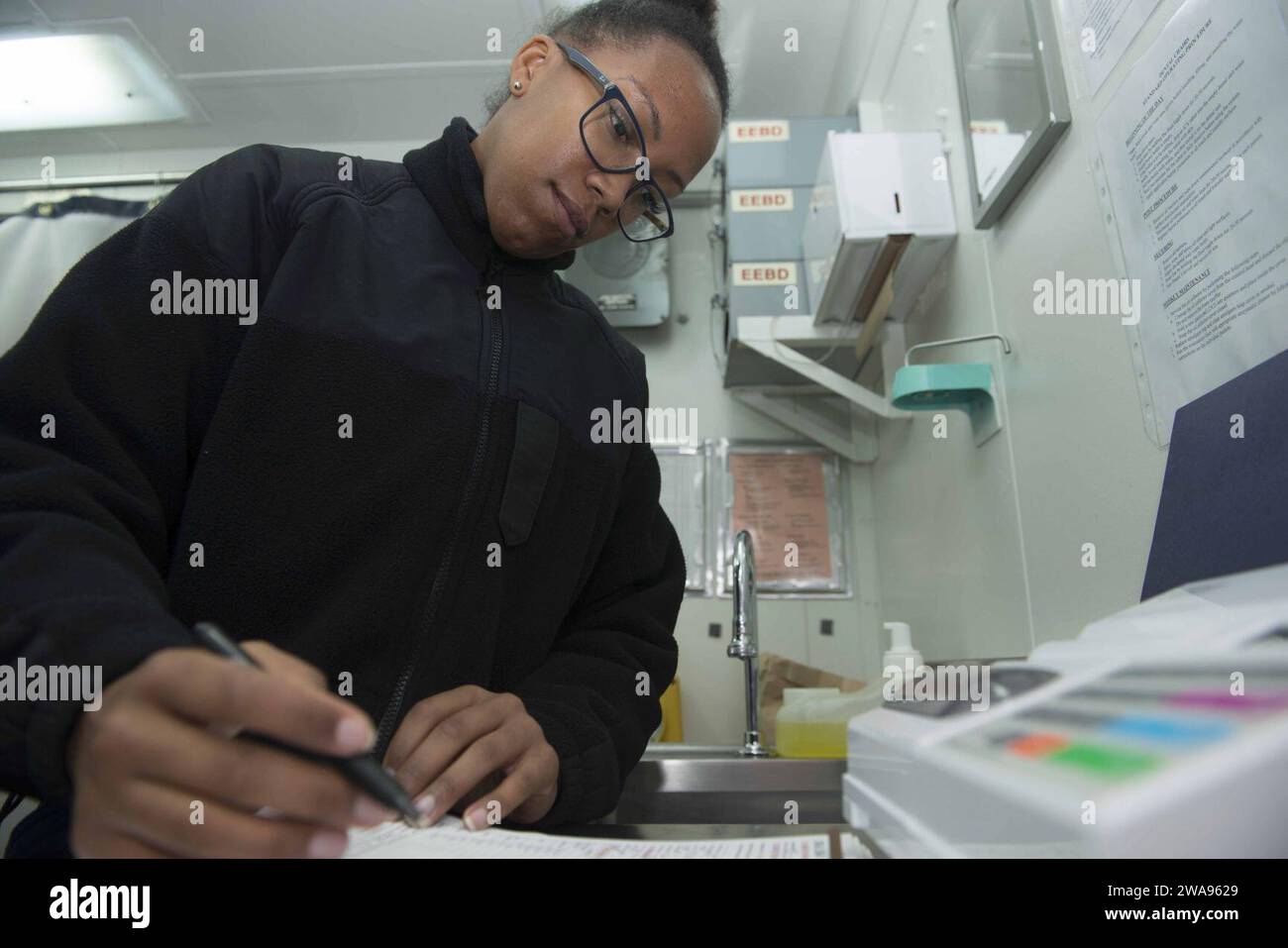 U s navy hospitalman 3rd class hi-res stock photography and images - Alamy