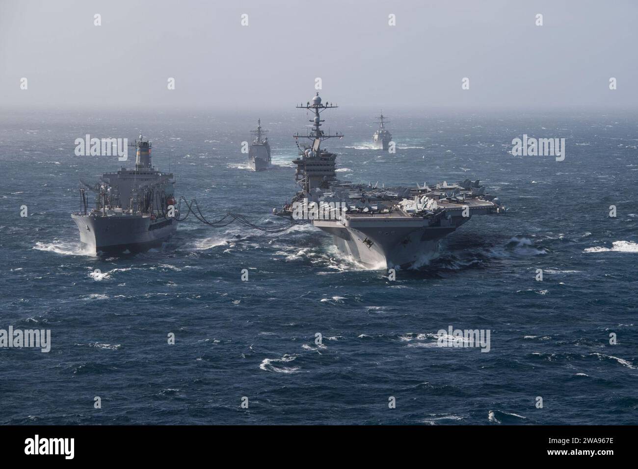 Us navy replenishment oiler hi-res stock photography and images - Alamy