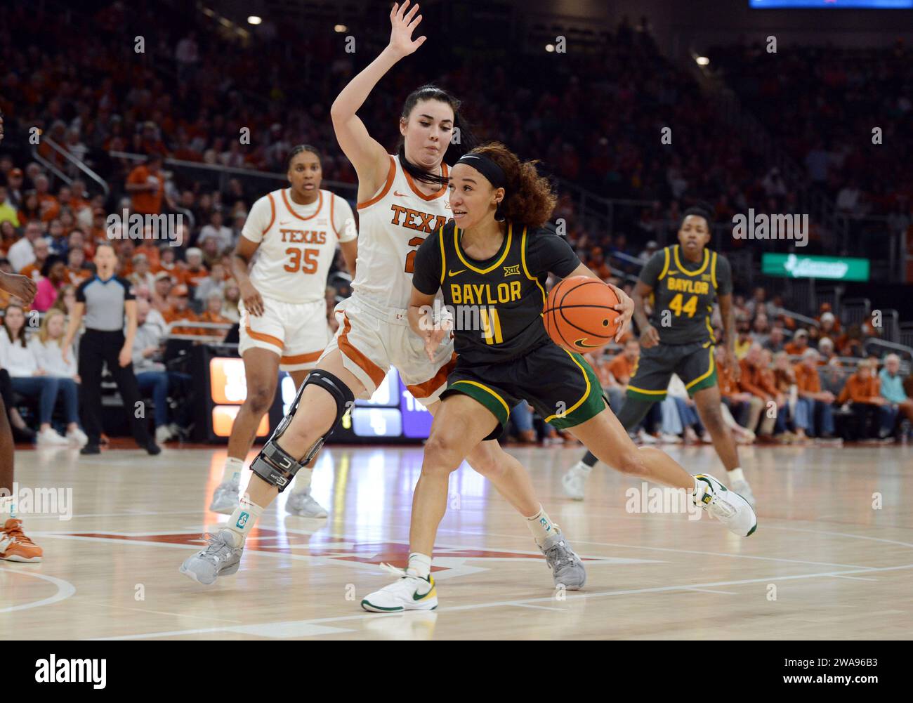 AUSTIN, TX - DECEMBER 30: Baylor Bears guard Jada Walker (11) is ...