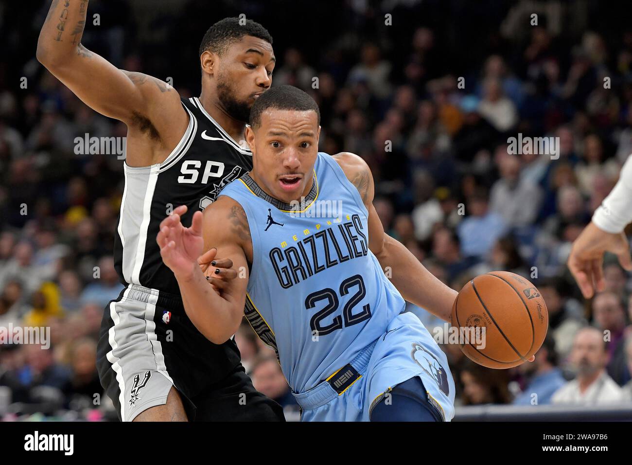 Memphis Grizzlies guard Desmond Bane (22) drives against San Antonio ...