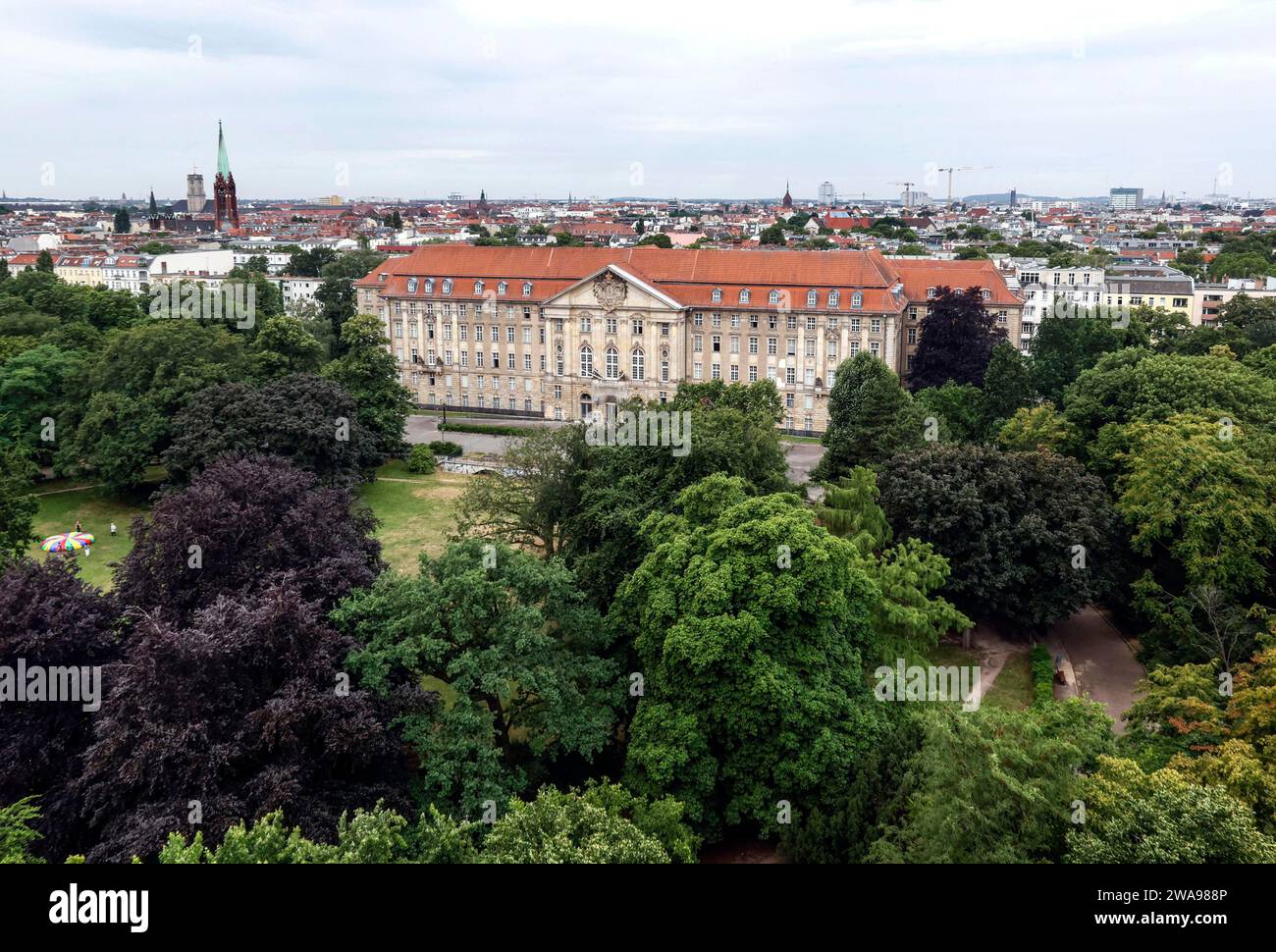 German food court hi-res stock photography and images - Alamy