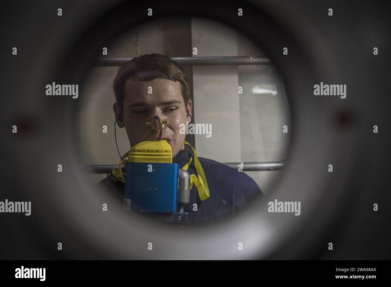 Emergency escape breathing device hi-res stock photography and images ...