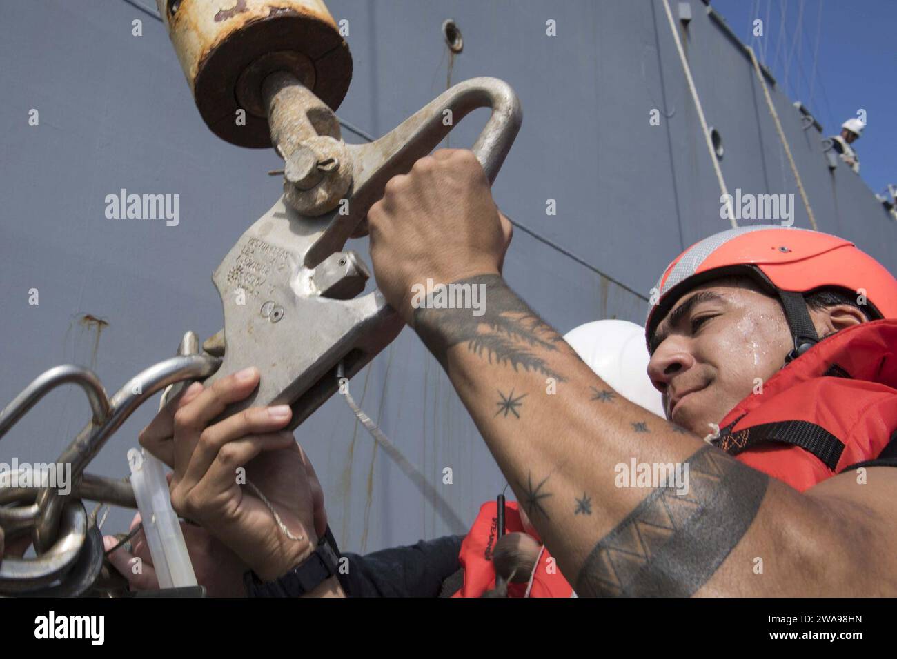 U s navy logistics specialist 2nd hi-res stock photography and images ...