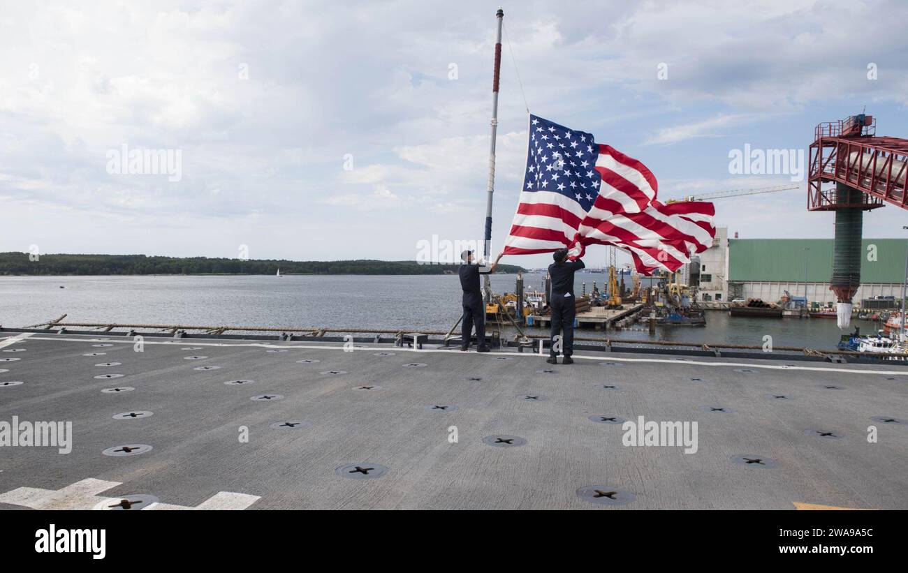 American naval seaman hi-res stock photography and images - Alamy