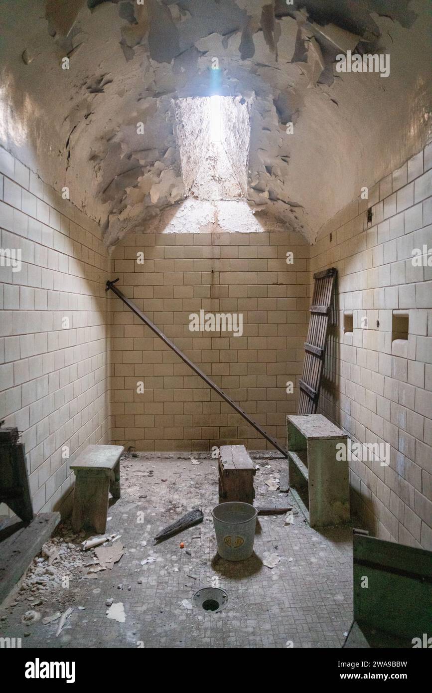 A Prison Cell at Eastern State Penitentiary, Prison in Philadelphia ...