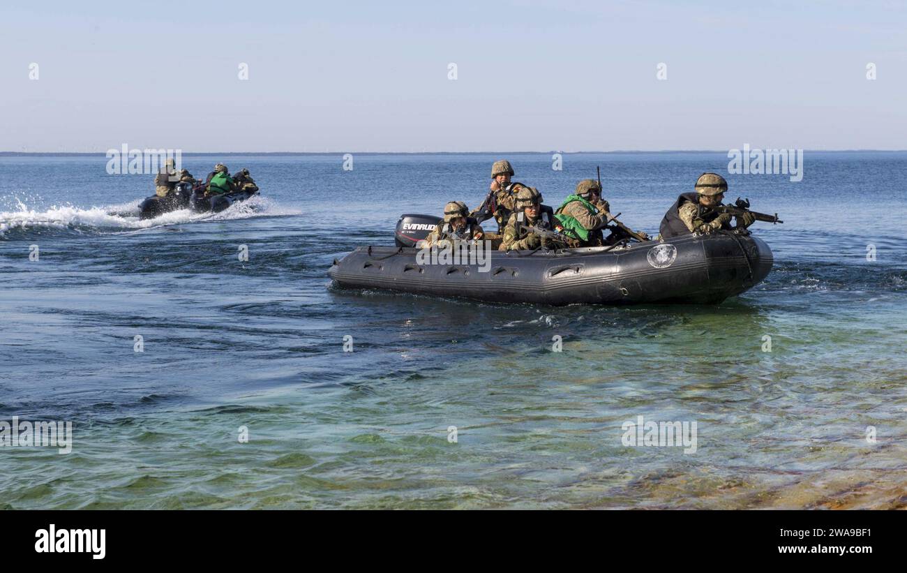 307th regiment infantry hi-res stock photography and images - Alamy