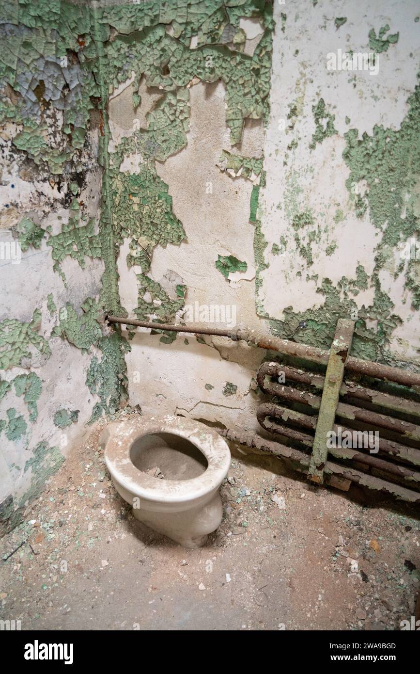 Vintage prison facilities hi-res stock photography and images - Alamy