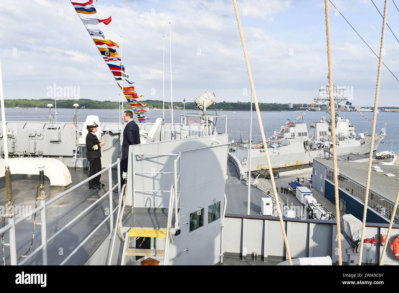 Lisa forward hi-res stock photography and images - Alamy