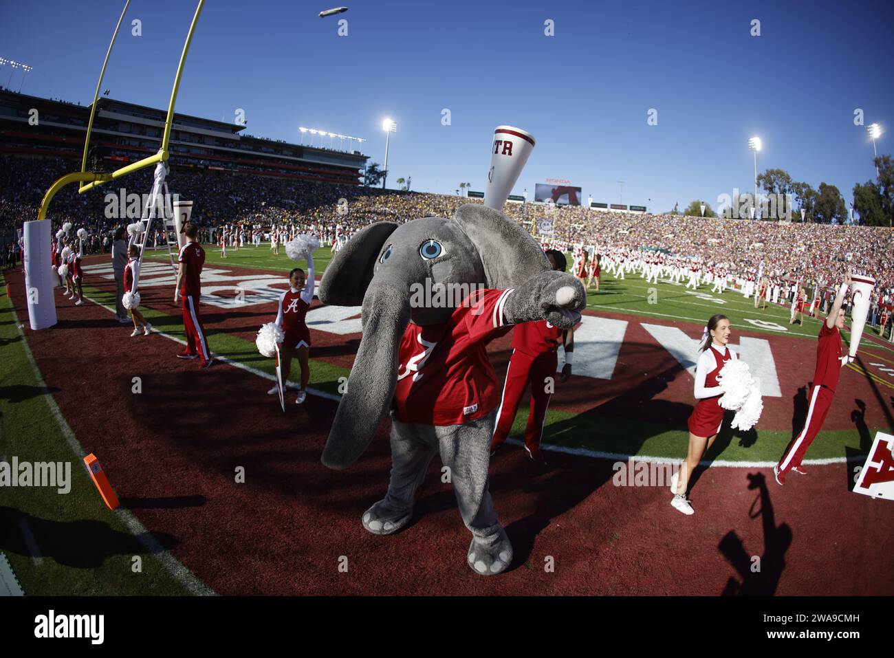 Pasadena, California, USA. 01st Jan, 2024. Alabama Crimson Tide mascot ...