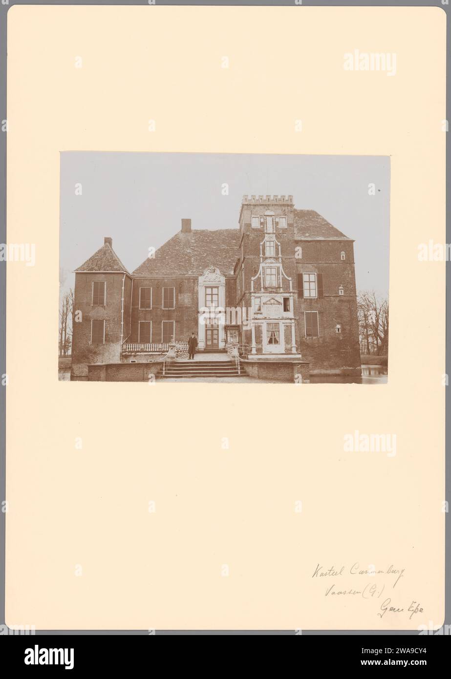 View of Castle Cannenburgh in Vaassen, Anonymous (Monumentenzorg ...