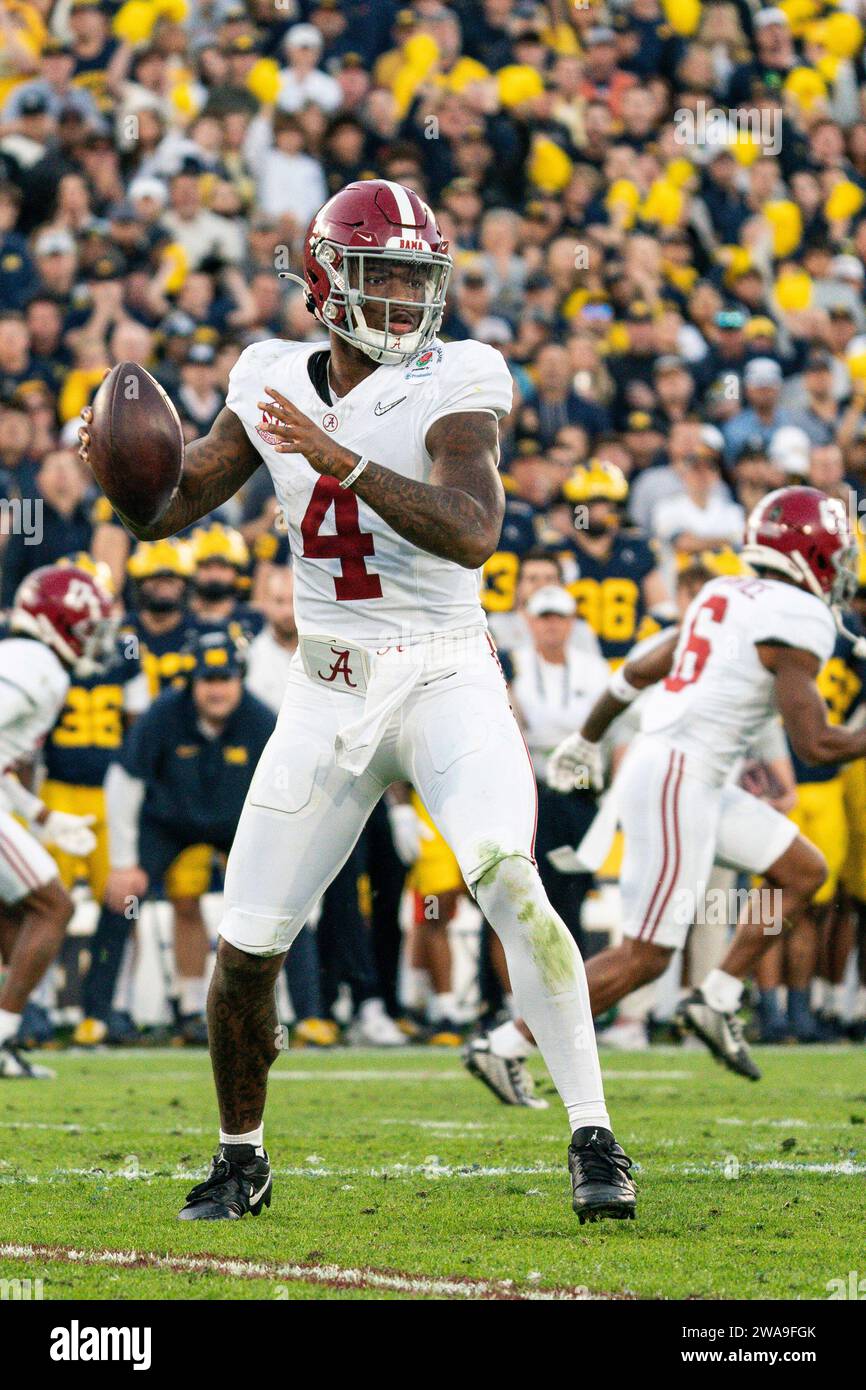Alabama Crimson Tide quarterback Jalen Milroe (4) throws a pass during the CFP Semifinal at the ...