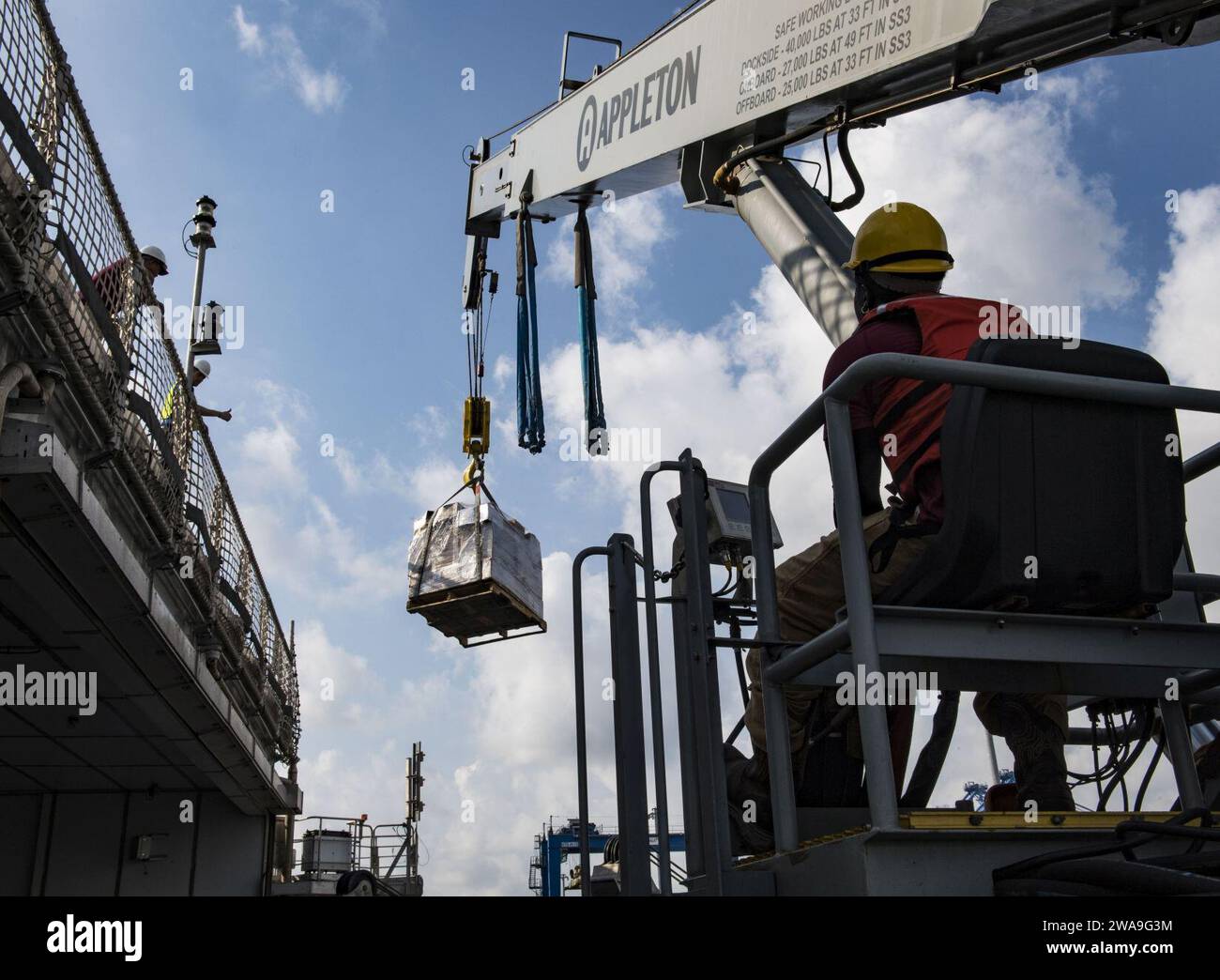 Epf crane hi-res stock photography and images - Alamy