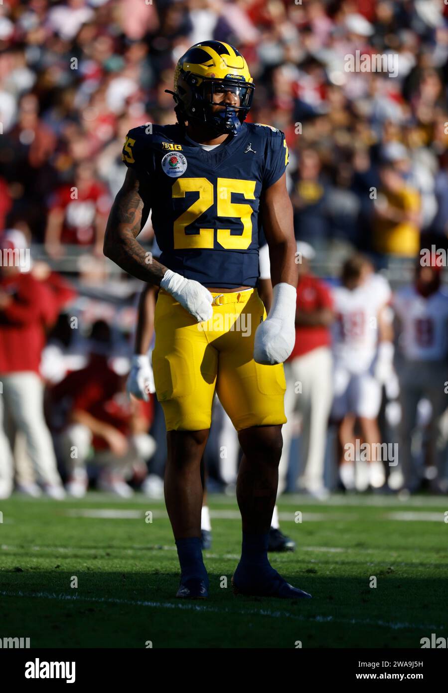 January 01, 2024 Michigan Wolverines linebacker Junior Colson (25) in ...