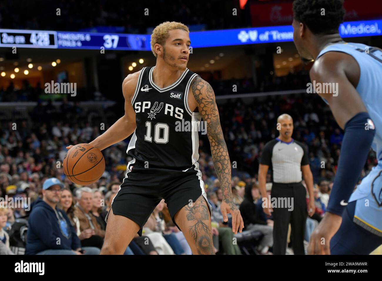 San Antonio Spurs forward Jeremy Sochan (10) in the first half of an ...