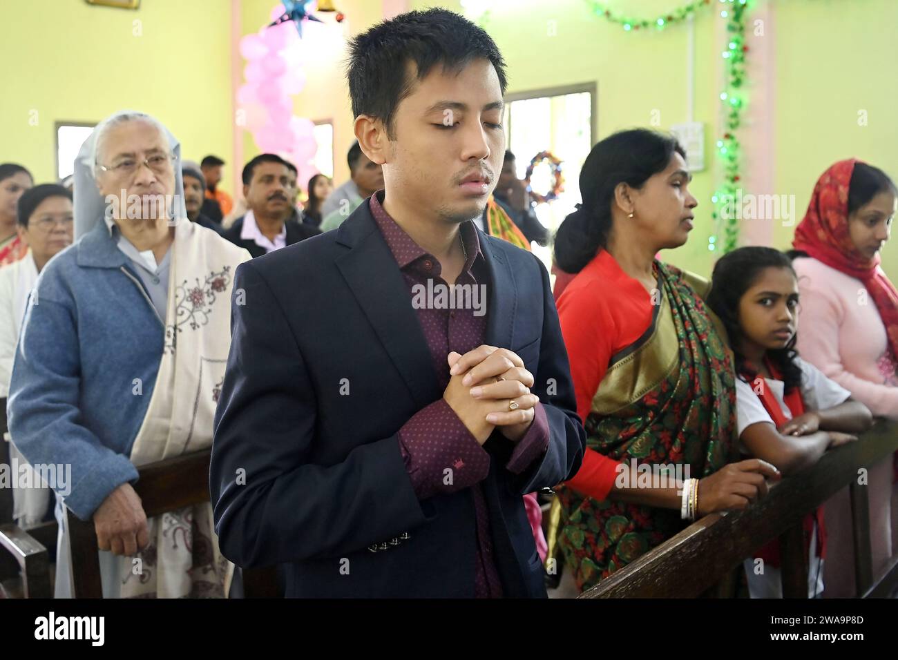 Midnight mass church hi-res stock photography and images - Alamy