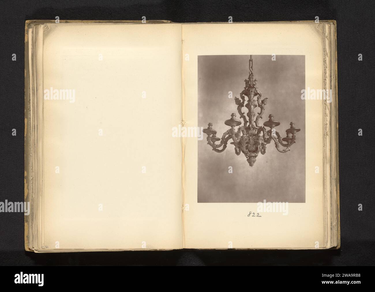 Chandelier in the style of Lodewijk XIV, from the collection of ...