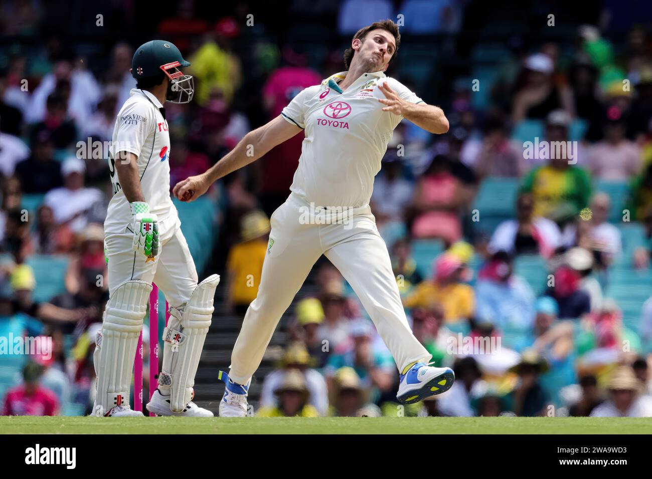 Sydney, Australia, 3 January, 2024. Mitch Marsh of Australia bowls the ...