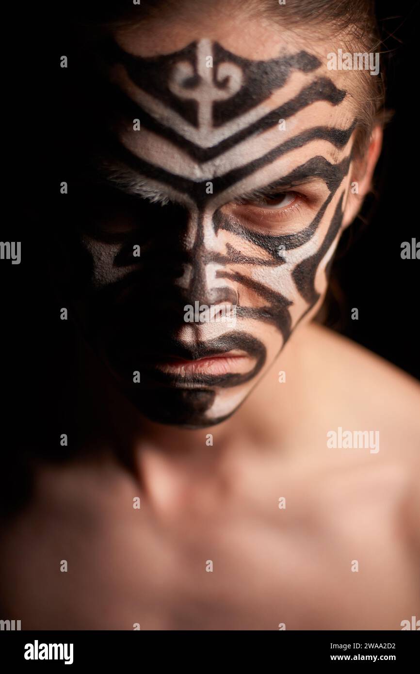 Angry aboriginal man hi-res stock photography and images - Alamy