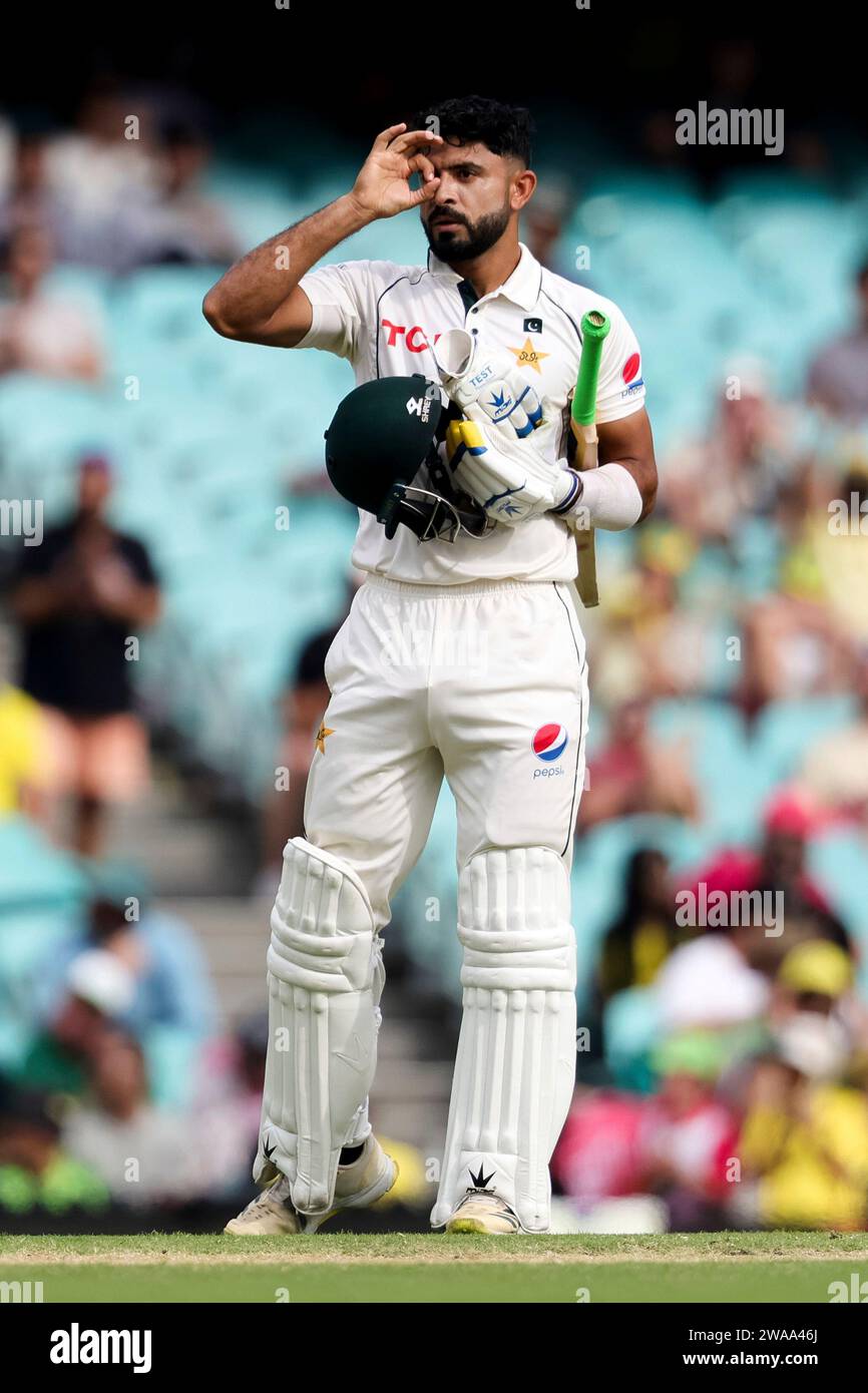 SYDNEY, AUSTRALIA - JANUARY 03: Aamir Jamal of Pakistan celebrates ...