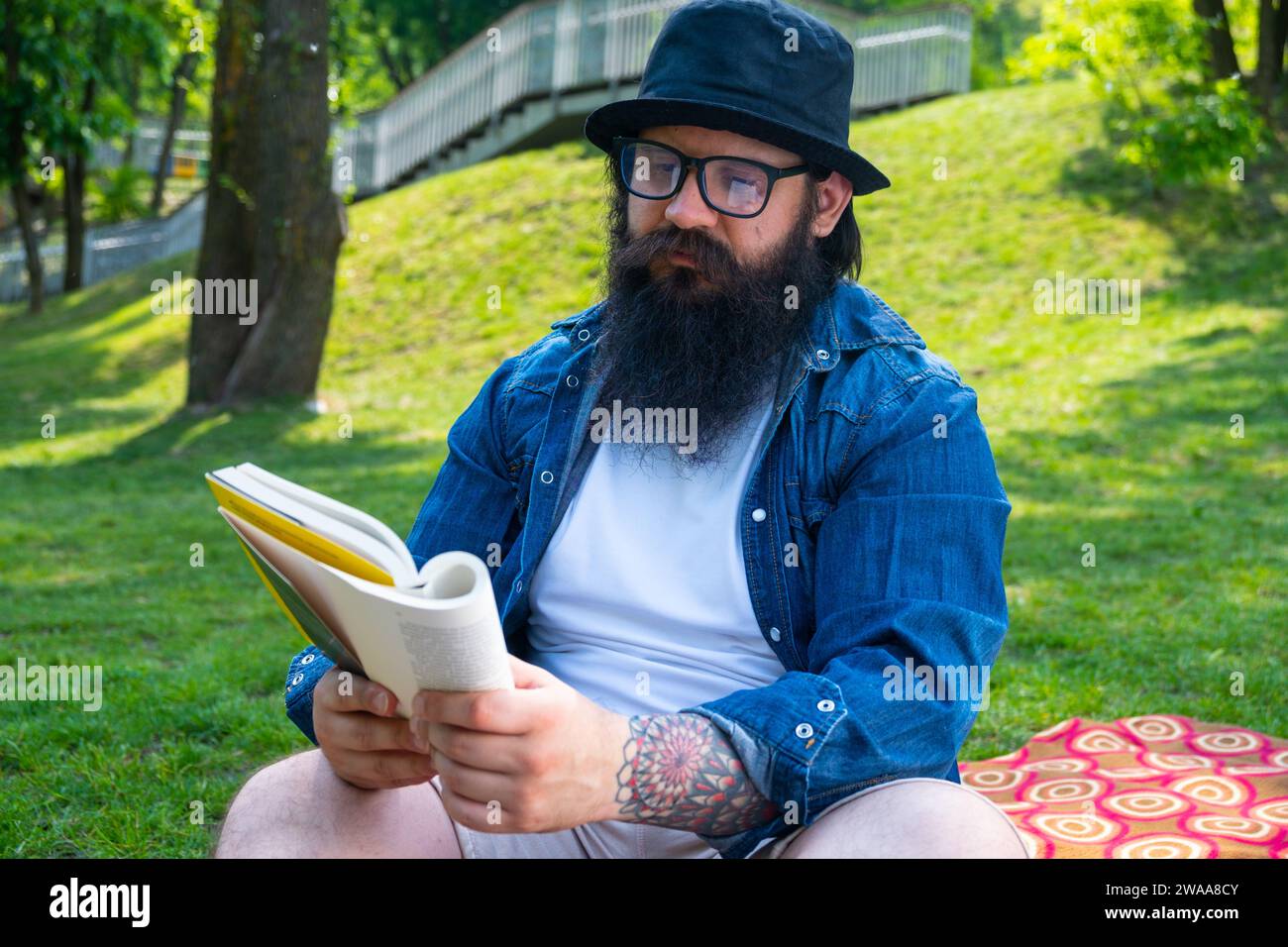 Readinglist hi-res stock photography and images - Alamy
