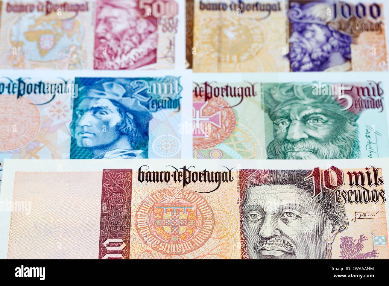 Escudo hi-res stock photography and images - Alamy