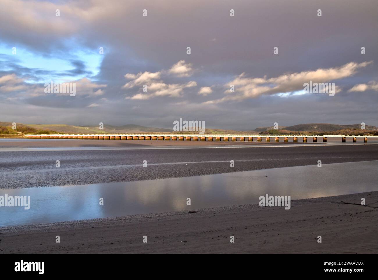 Arnside viaduct hi-res stock photography and images - Alamy