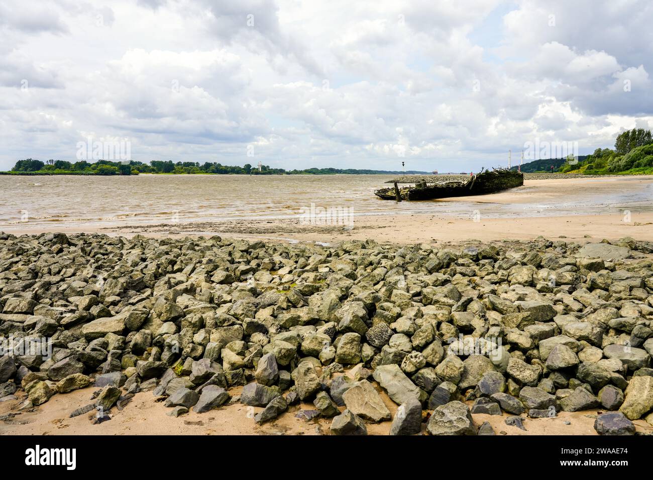 View of the Falkensteiner Ufer and the Polstjernan shipwreck ...