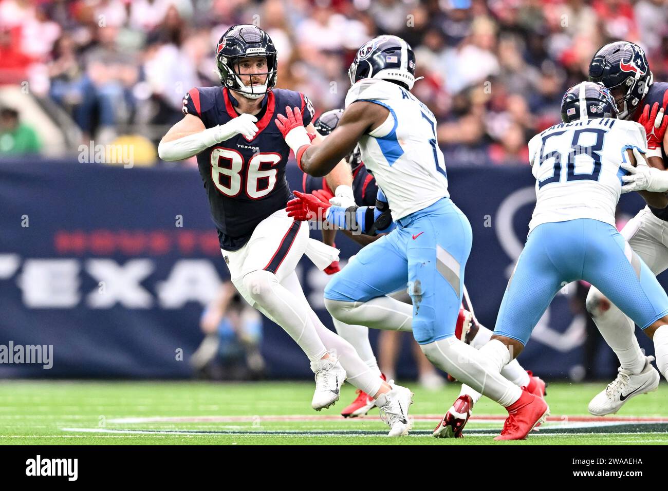 Houston Texans tight end Dalton Schultz (86) in action against the ...