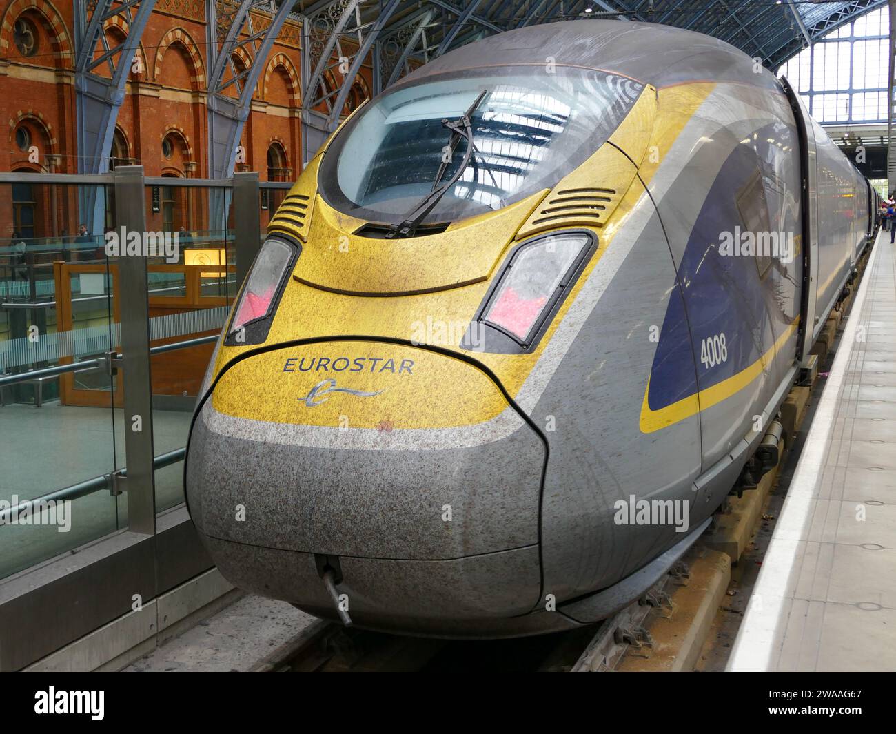 High speed rail connection hi-res stock photography and images - Alamy