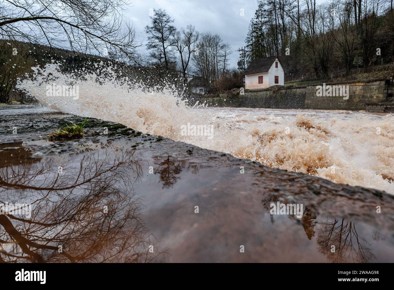 Heavy rains raised the level of the Labe river, which was at flood ...