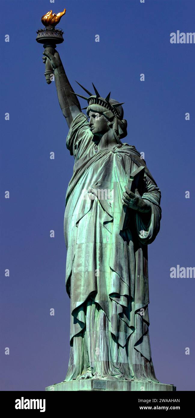 Photo of the famous Statue of Liberty, icon of New York and the Big ...