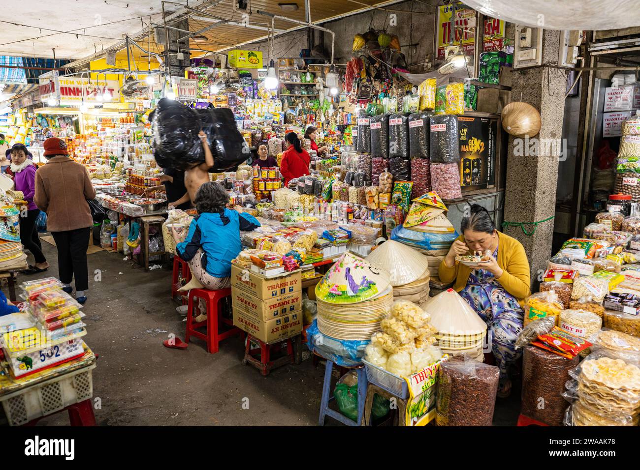 Inside of the old market hall of Hue in Vietnam Stock Photo - Alamy