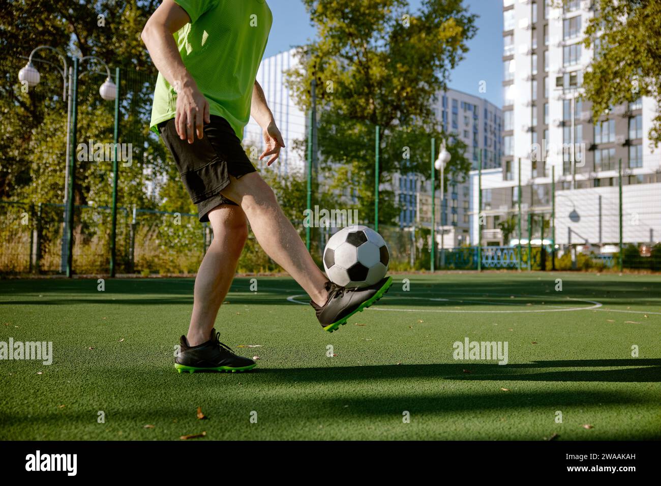 Foot tapping hi-res stock photography and images - Alamy