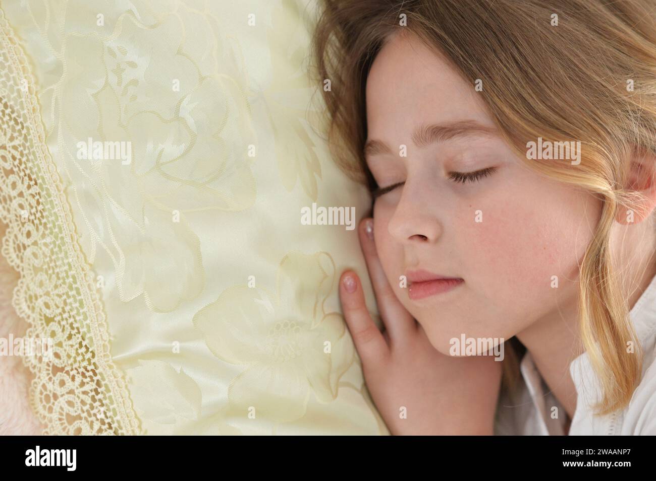 Adorable cute little girl sleeping in bed Stock Photo - Alamy