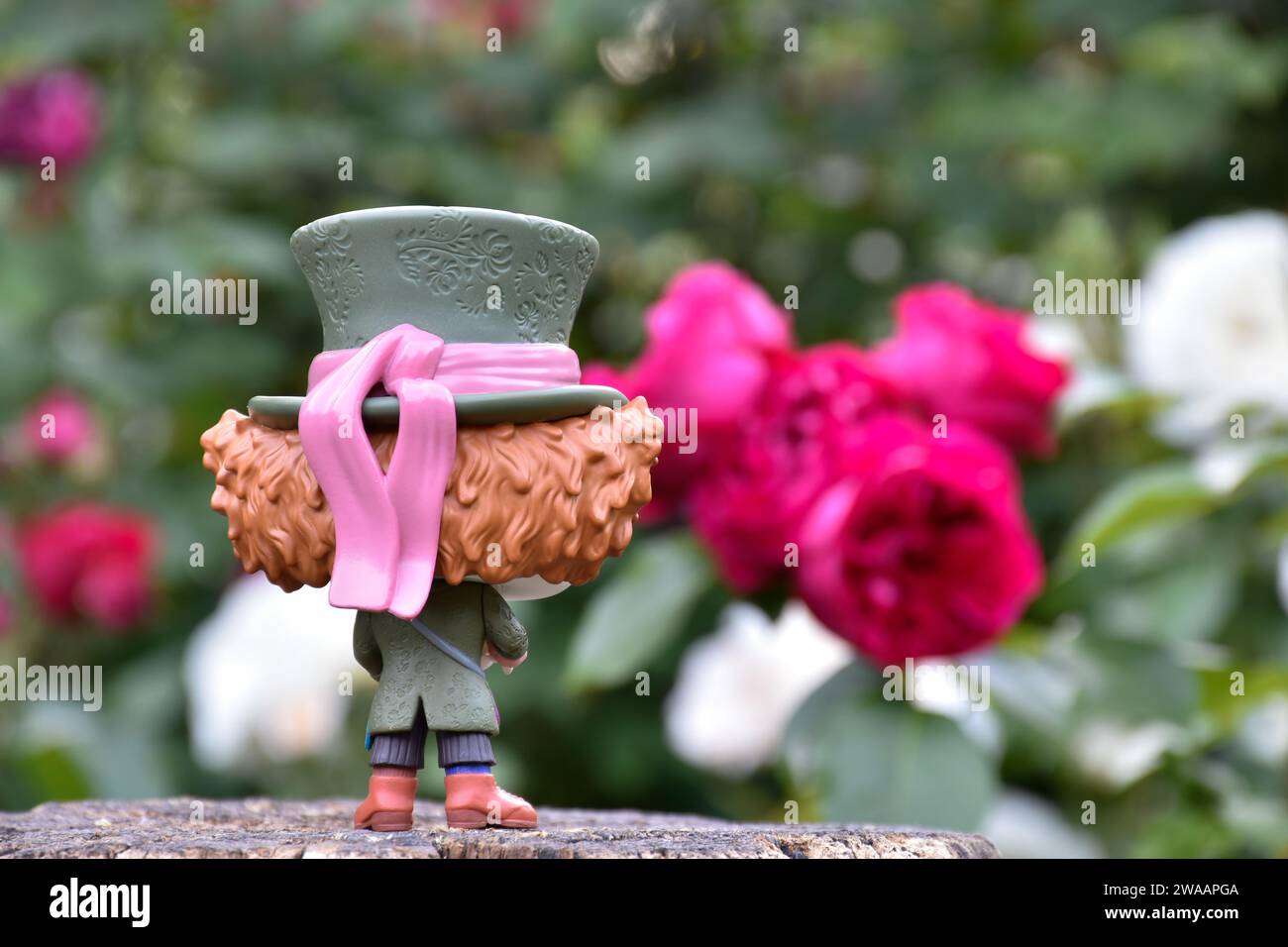 Funko Pop action figure of Mad Hatter from Tim Burton fantasy movie ...