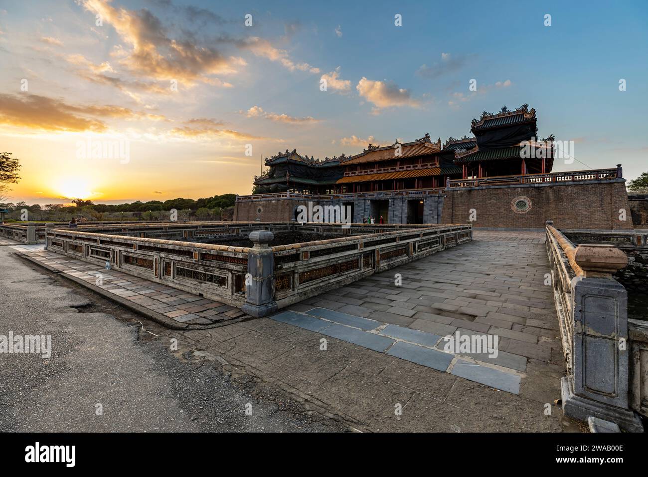 Meridian gate forbidden city hi-res stock photography and images - Alamy