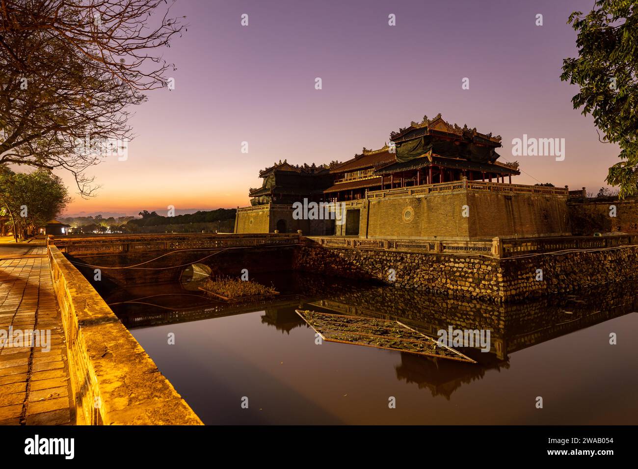 Meridian gate hi-res stock photography and images - Alamy
