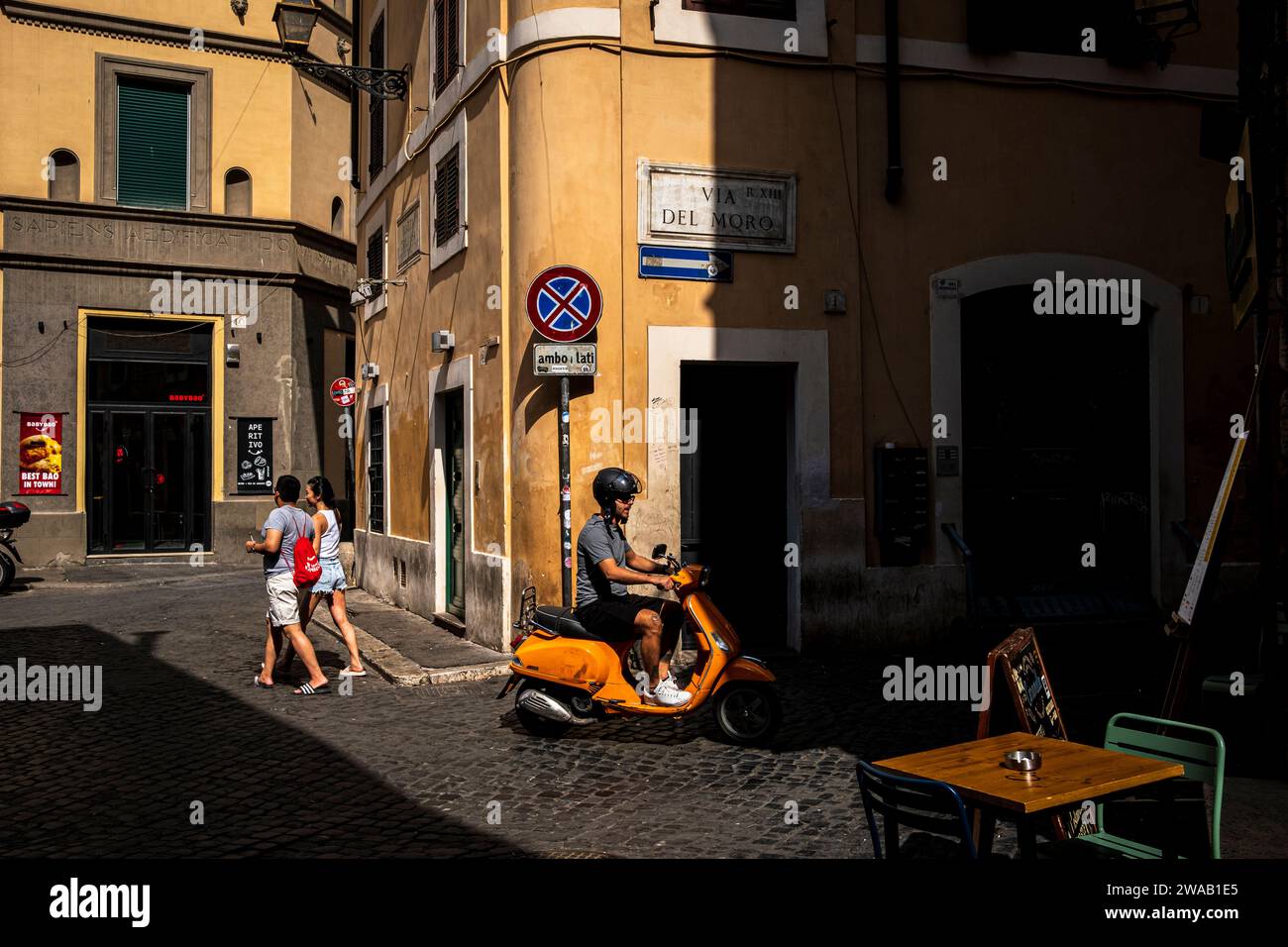 Via del moro street hi-res stock photography and images - Alamy