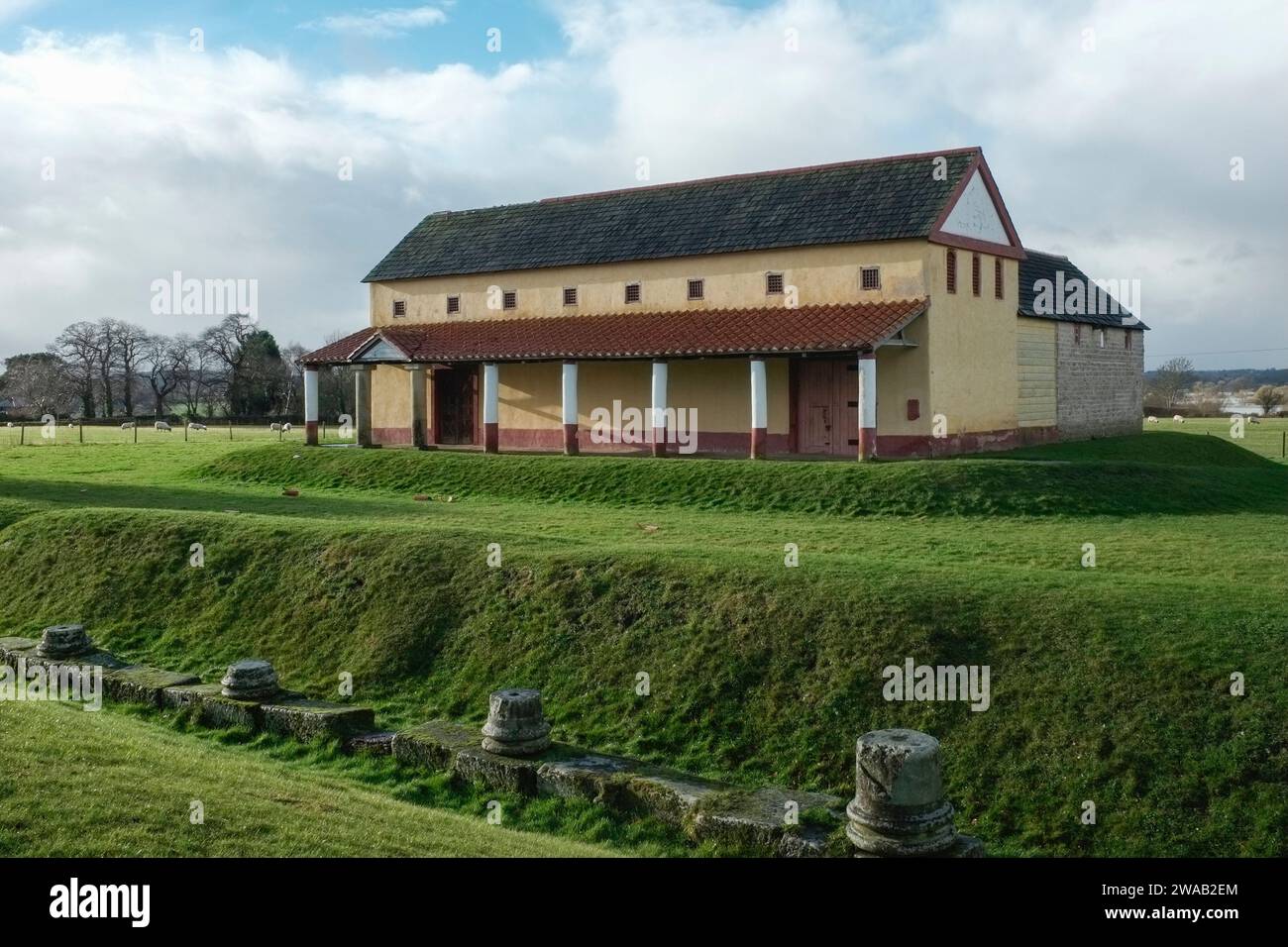 Ruins viriconium hi-res stock photography and images - Alamy
