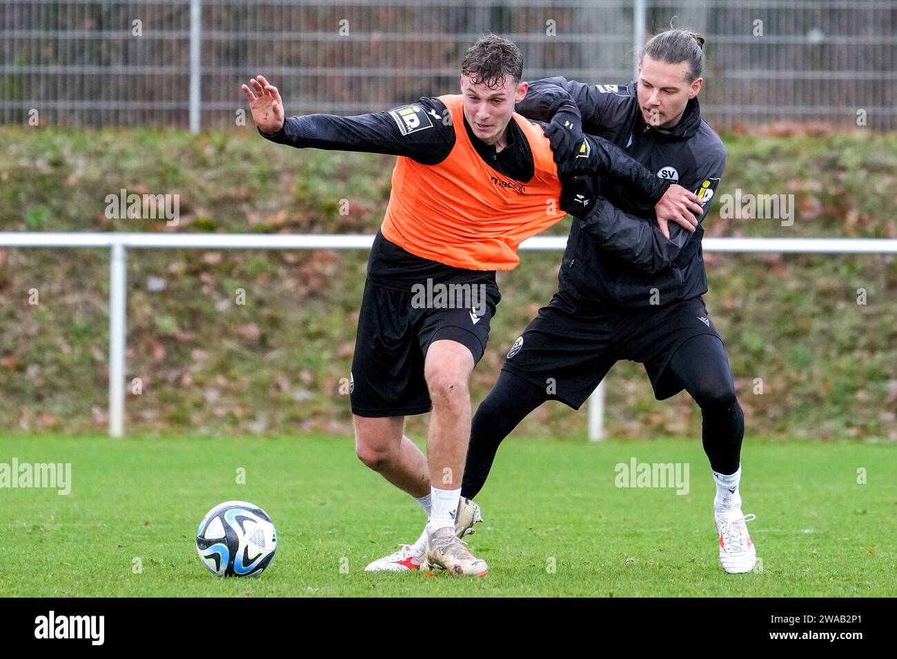 Teamtraining hi-res stock photography and images - Alamy