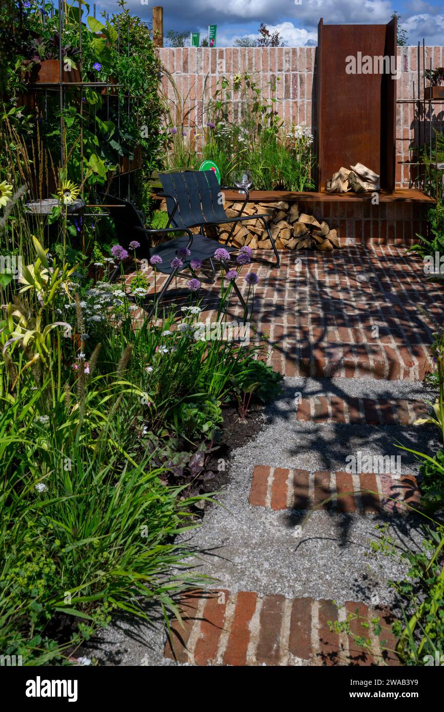 Brickyard Garden competition entry (gold medal winner, small patio ...