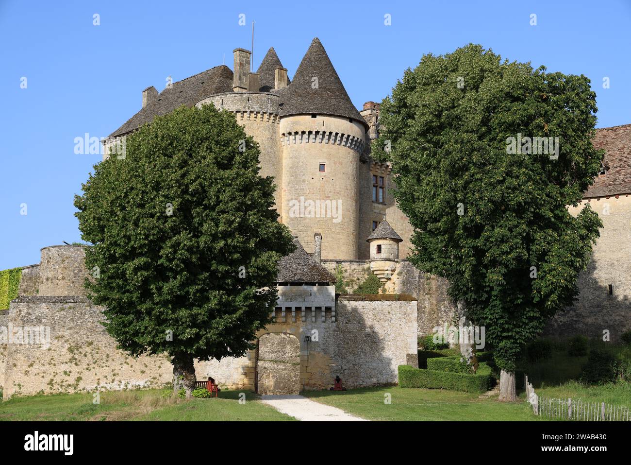 The fortified castle of Fénelon in Périgord Noir. Architecture, History ...