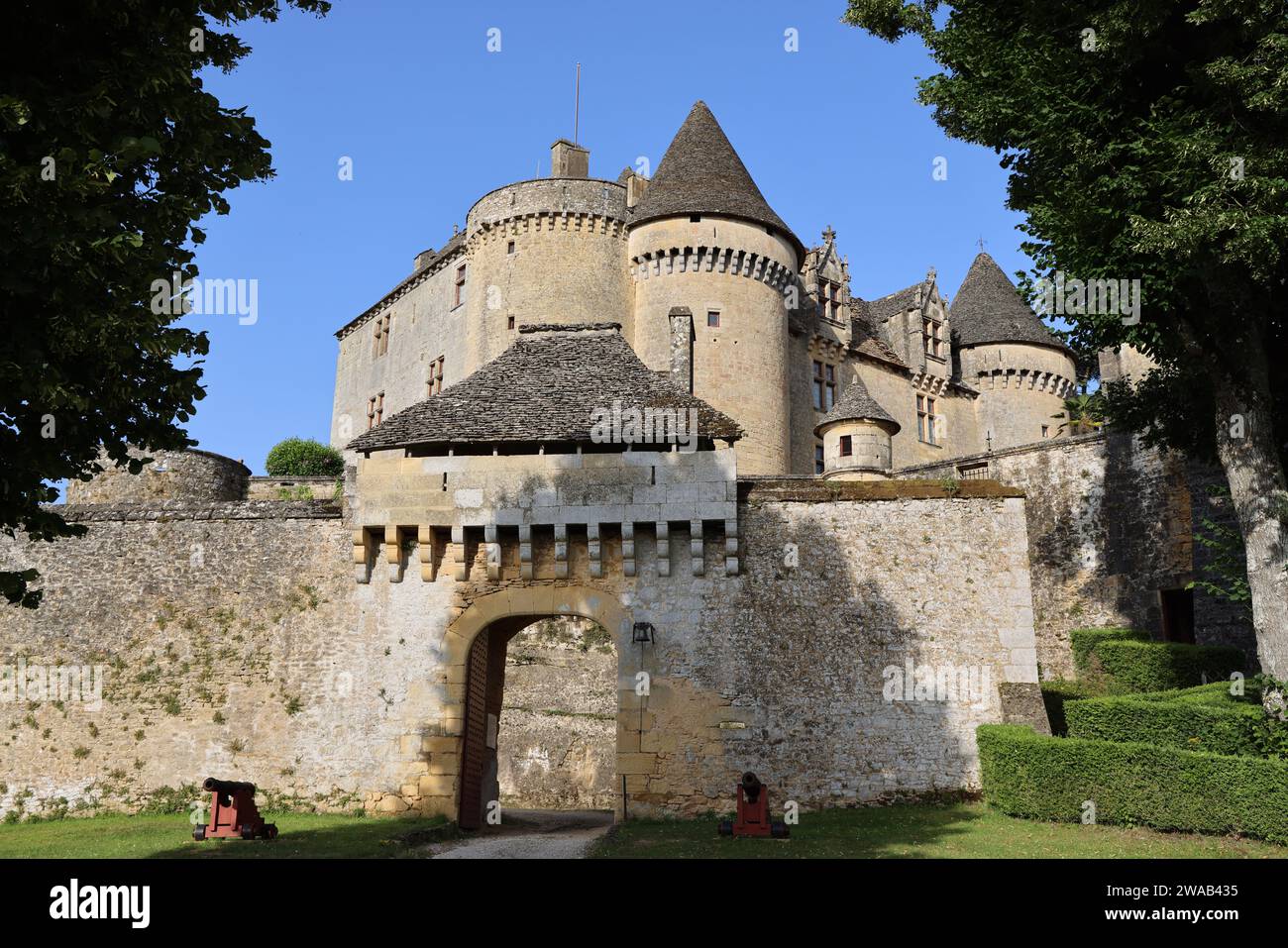 The fortified castle of Fénelon in Périgord Noir. Architecture, History ...
