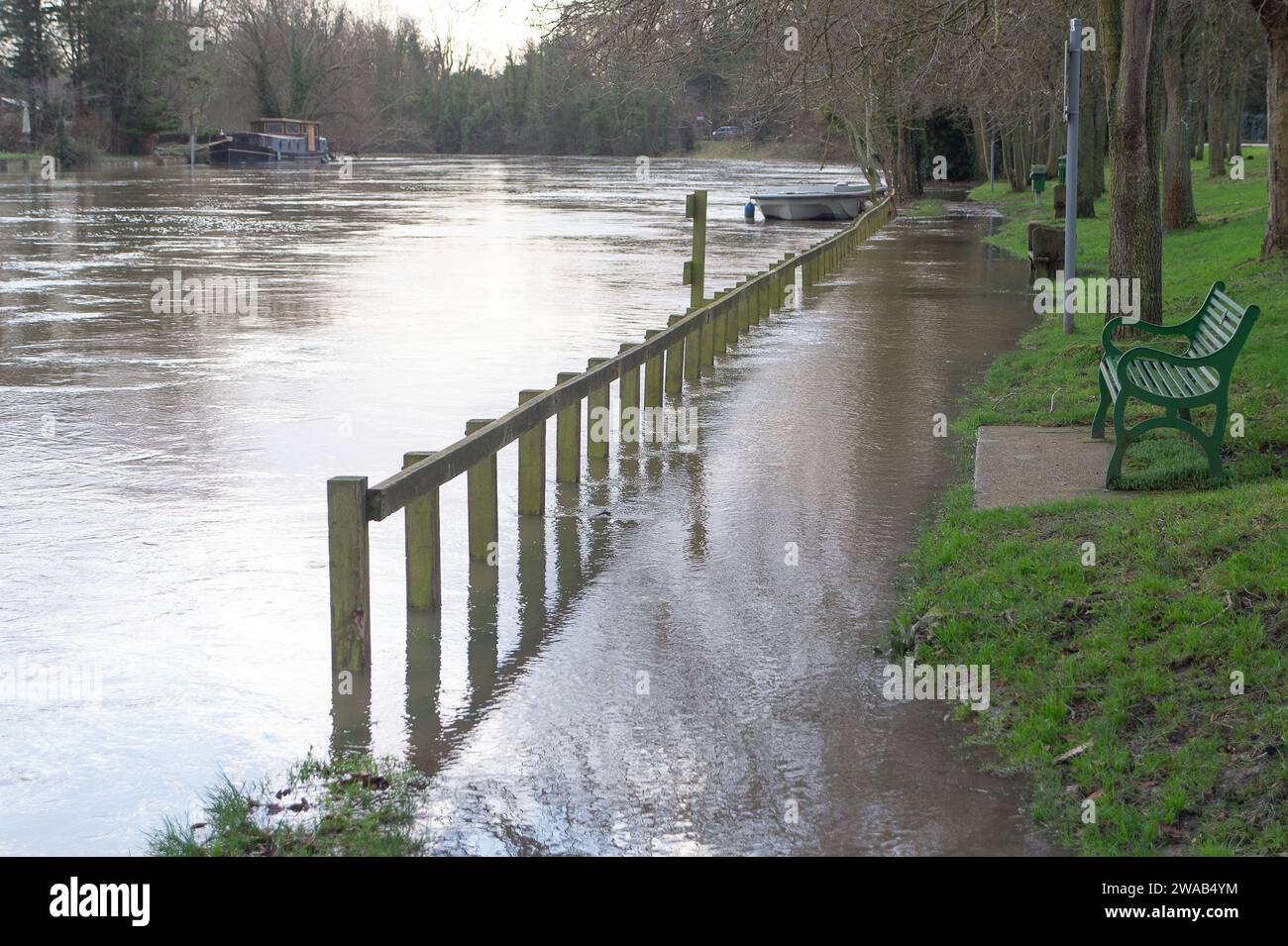 Old Windsor, Berkshire, UK. 3rd January, 2024. Flooding on the Thames ...